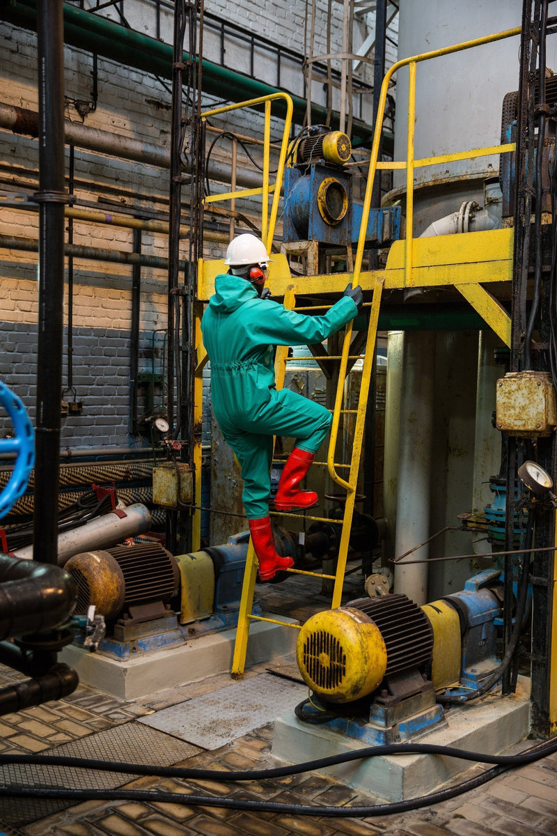 Understanding and Applying Safety Considerations for CompactLogix 5370